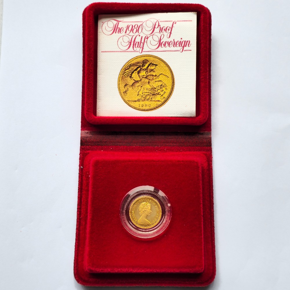 22ct Gold 1980 Queen Elizabeth & St George Half Sovereign Coin *Box ...